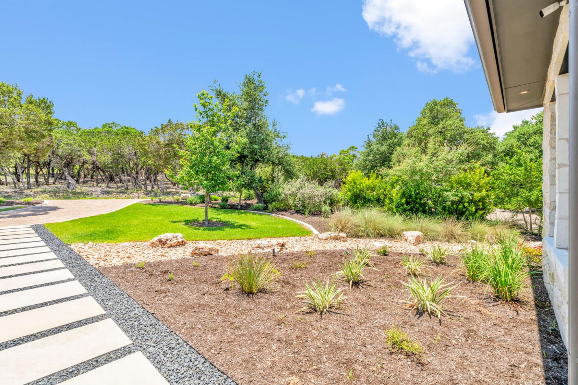 Lake Travis Garden Terrace - Structure Landscapes