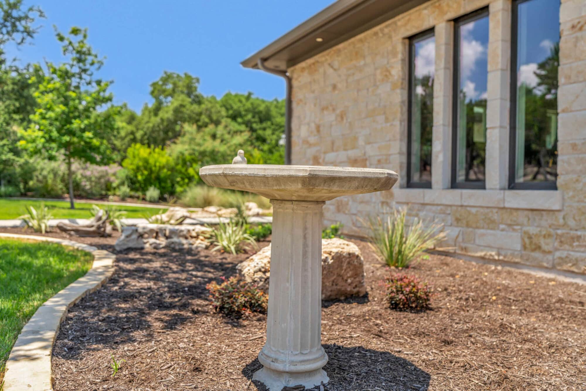 Lake Travis Garden Terrace - Structure Landscapes
